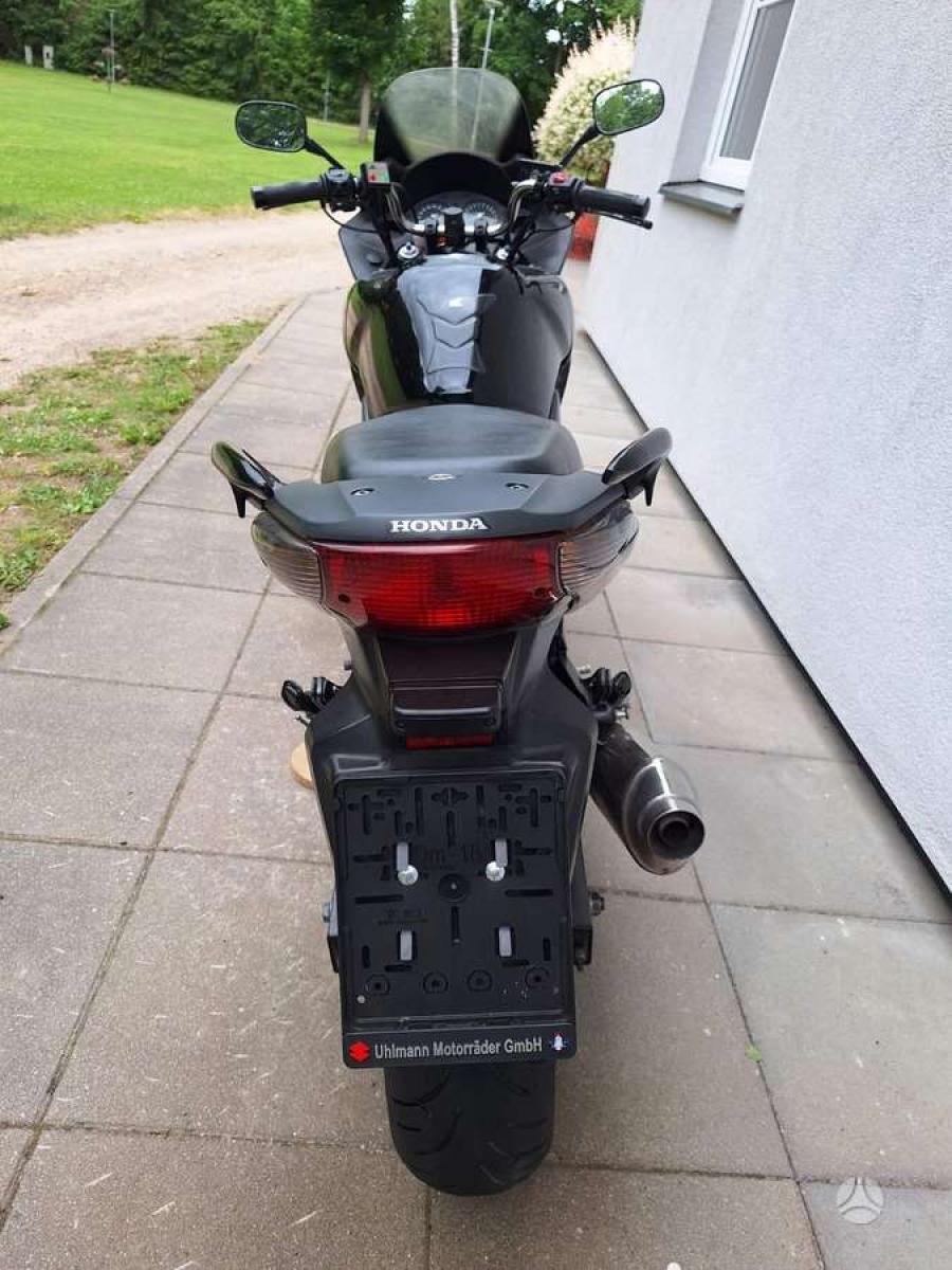 Honda CBF 2008 in Prienai, with an engine capacity of 0.60 L and mileage of 29 thousand km for 2850 €, photo 27 on AUTOMOTO.COM.LV