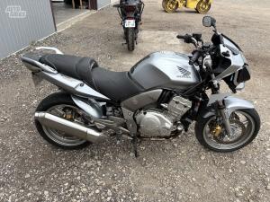 Honda CBF 2009 Kelmė, ar dzinēja tilpumu 1.00 L un nobraukumu 41 tūkst. km par 1630 €, foto 3 vietnē AUTOMOTO.COM.LV