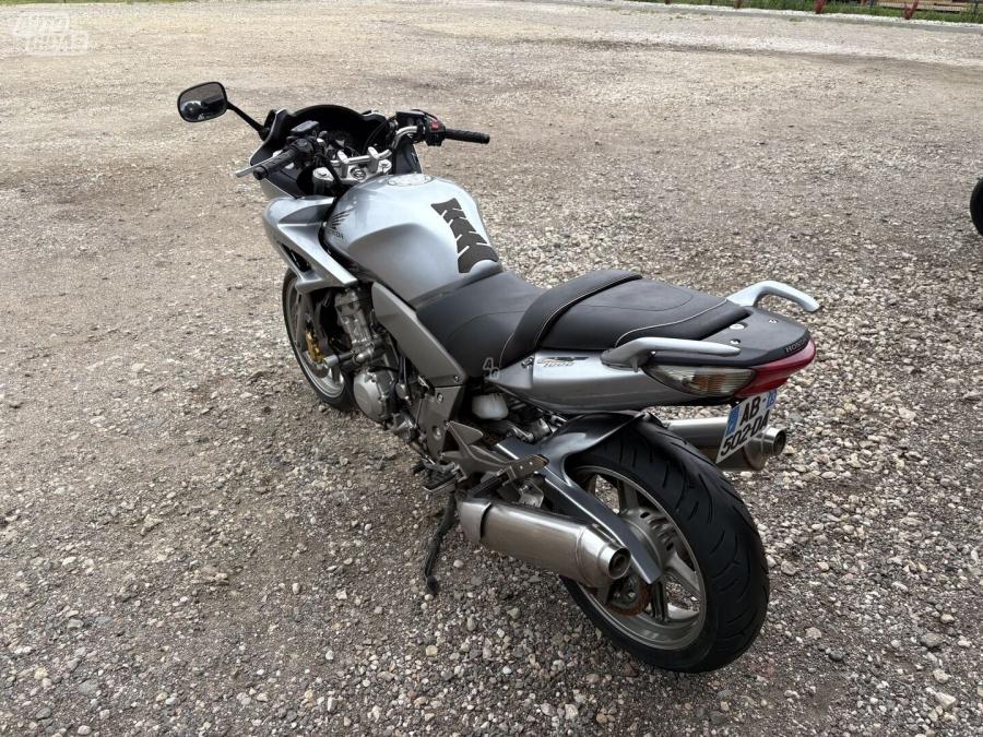 Honda CBF 2009 Kelmė, ar dzinēja tilpumu 1.00 L un nobraukumu 41 tūkst. km par 1630 €, foto 5 vietnē AUTOMOTO.COM.LV