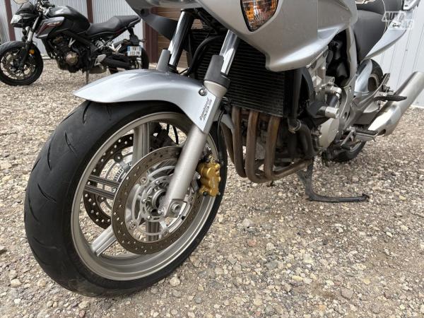 Honda CBF 2009 Kelmė, ar dzinēja tilpumu 1.00 L un nobraukumu 41 tūkst. km par 1630 €, foto 8 vietnē AUTOMOTO.COM.LV