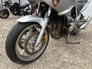 Honda CBF 2009 Kelmė, ar dzinēja tilpumu 1.00 L un nobraukumu 41 tūkst. km par 1630 €, foto 9 vietnē AUTOMOTO.COM.LV