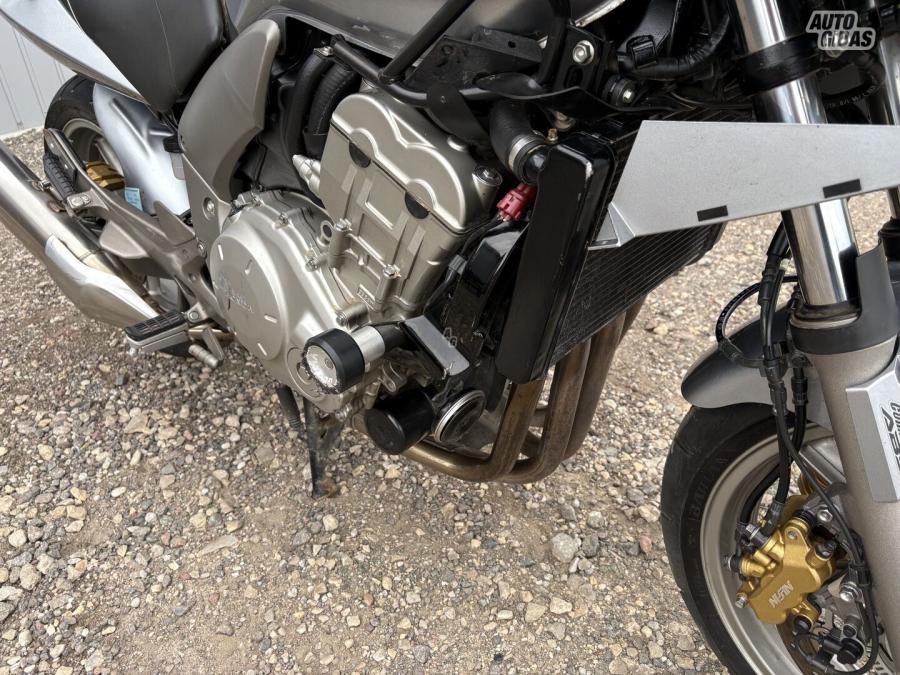 Honda CBF 2009 Kelmė, ar dzinēja tilpumu 1.00 L un nobraukumu 41 tūkst. km par 1630 €, foto 16 vietnē AUTOMOTO.COM.LV
