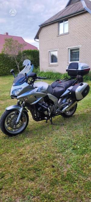 Honda CBF 2009 in Taurage, with an engine capacity of 1.00 L and mileage of 123 thousand km for 2900 €, photo 3 on AUTOMOTO.COM.LV
