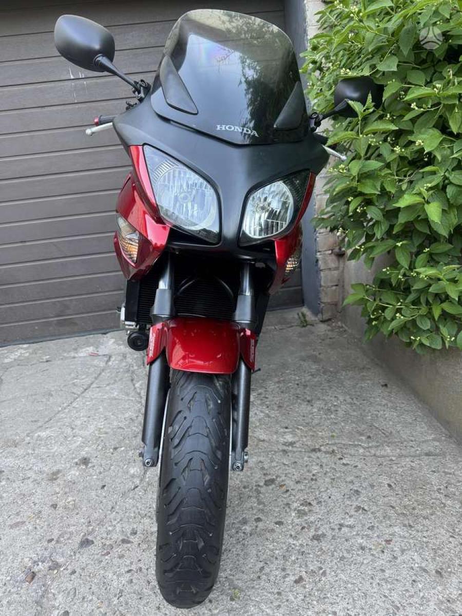 Honda CBF 2009 in Prienai, with an engine capacity of 0.60 L and mileage of 0 thousand km for 2950 €, photo 4 on AUTOMOTO.COM.LV
