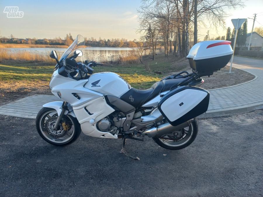 Honda CBF 2010 Viļņa, ar dzinēja tilpumu 0.00 L un nobraukumu 0 tūkst. km par 3000 €, foto 4 vietnē AUTOMOTO.COM.LV