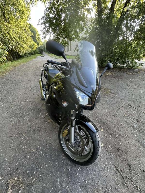 Honda CBF 2010 Marijampole, ar dzinēja tilpumu 1.00 L un nobraukumu 46 tūkst. km par 3850 €, foto 3 vietnē AUTOMOTO.COM.LV