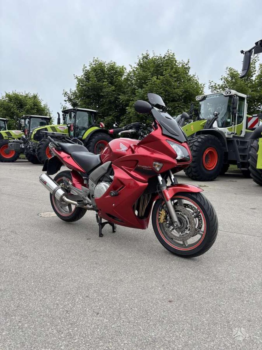 Honda CBF 2010 in Panevezys, with an engine capacity of 1.00 L and mileage of 70 thousand km for 3500 €, photo 5 on AUTOMOTO.COM.LV