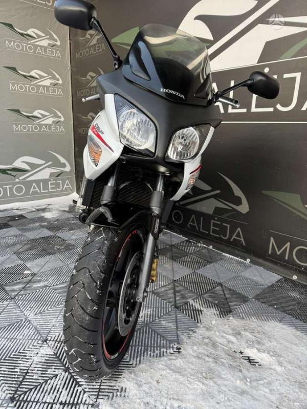 Honda CBF 2011 in Prienai, with an engine capacity of 0.60 L and mileage of 20 thousand km for 3200 €, photo 4 on AUTOMOTO.COM.LV