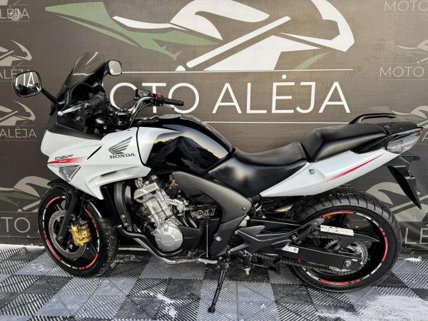 Honda CBF 2011 Prienai, ar dzinēja tilpumu 0.60 L un nobraukumu 20 tūkst. km par 3200 €, foto 6 vietnē AUTOMOTO.COM.LV