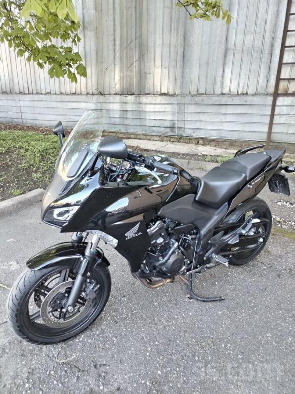 Honda CBF 2012 Rīga, ar dzinēja tilpumu 1.00 L un nobraukumu 0 tūkst. km par 4850 €, foto 3 vietnē AUTOMOTO.COM.LV