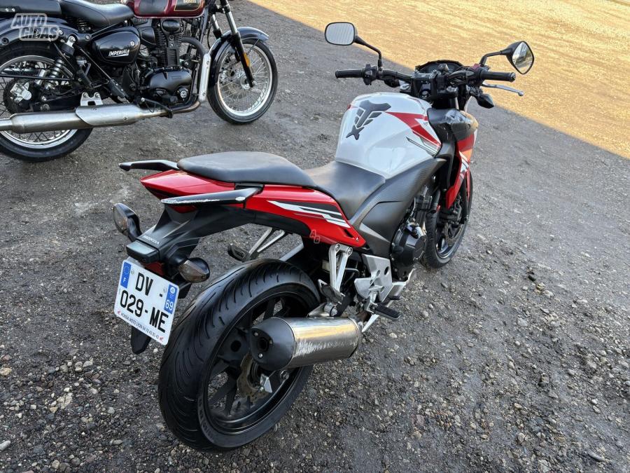 Honda CBF 2015 in Kelme, with an engine capacity of 0.50 L and mileage of 47 thousand km for 1630 €, photo 4 on AUTOMOTO.COM.LV
