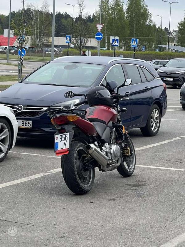 Red Honda CBF 2007 in Vilnius, with an engine capacity of 0.50 L and mileage of 46 thousand km for 1250 €, photo 2 on AUTOMOTO.COM.LV
