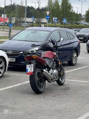 Sarkans Honda CBF 2007 Viļņa, ar dzinēja tilpumu 0.50 L un nobraukumu 46 tūkst. km par 1250 €, foto 3 vietnē AUTOMOTO.COM.LV