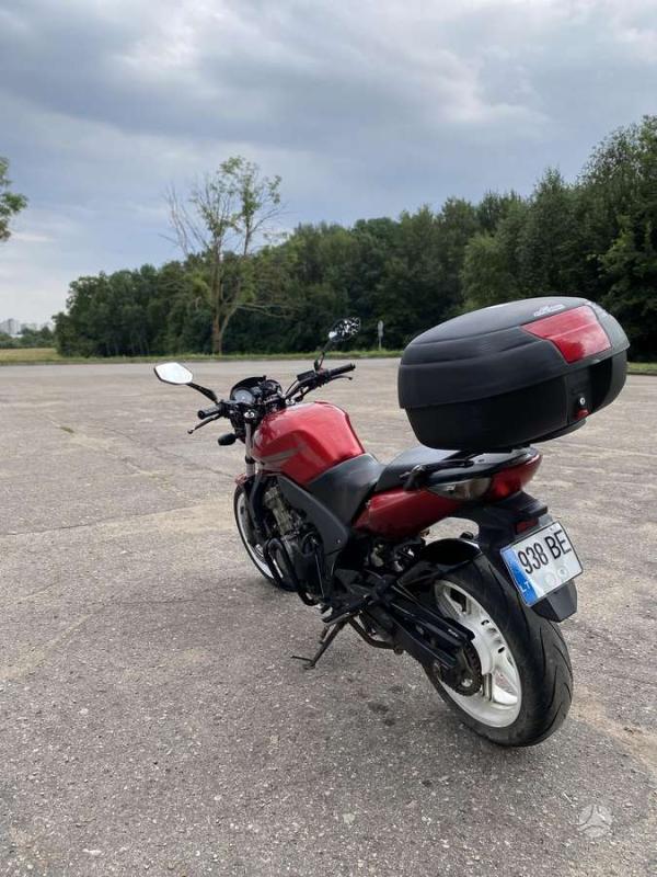 Sarkans Honda CBF 2008 Kauņa, ar dzinēja tilpumu 0.60 L un nobraukumu 37 tūkst. km par 2050 €, foto 4 vietnē AUTOMOTO.COM.LV