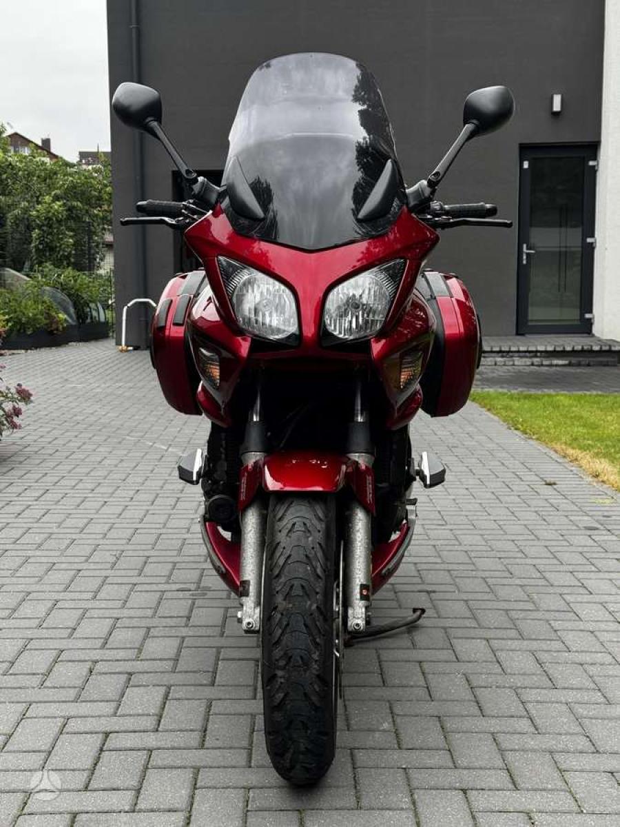 Sarkans Honda CBF 2009 Viļņa, ar dzinēja tilpumu 1.00 L un nobraukumu 60 tūkst. km par 4000 €, foto 1 vietnē AUTOMOTO.COM.LV