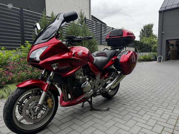 Sarkans Honda CBF 2009 Viļņa, ar dzinēja tilpumu 1.00 L un nobraukumu 60 tūkst. km par 4000 €, foto 5 vietnē AUTOMOTO.COM.LV