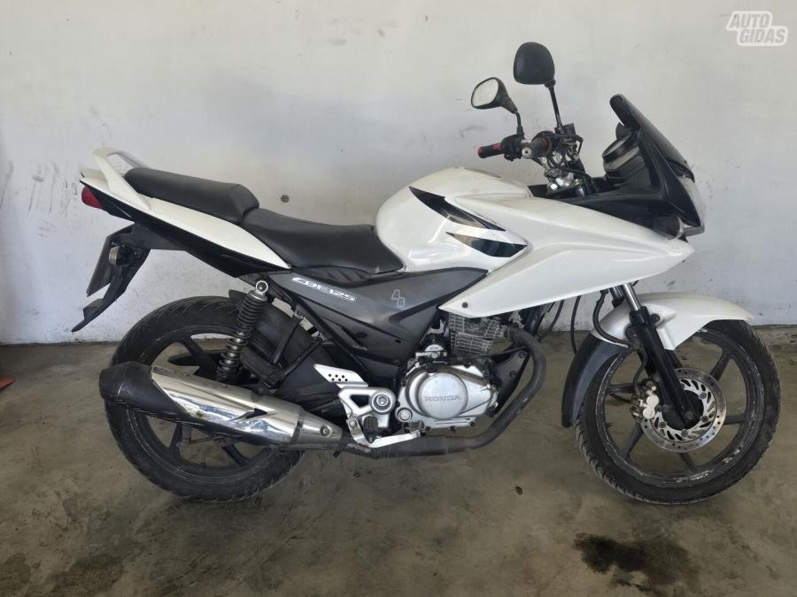 Balts Honda CBF 2011 Šauļi, ar dzinēja tilpumu 0.13 L un nobraukumu 4 tūkst. km par 850 €, foto 1 vietnē AUTOMOTO.COM.LV