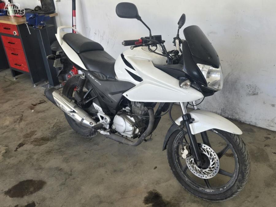 Balts Honda CBF 2011 Šauļi, ar dzinēja tilpumu 0.13 L un nobraukumu 4 tūkst. km par 850 €, foto 3 vietnē AUTOMOTO.COM.LV