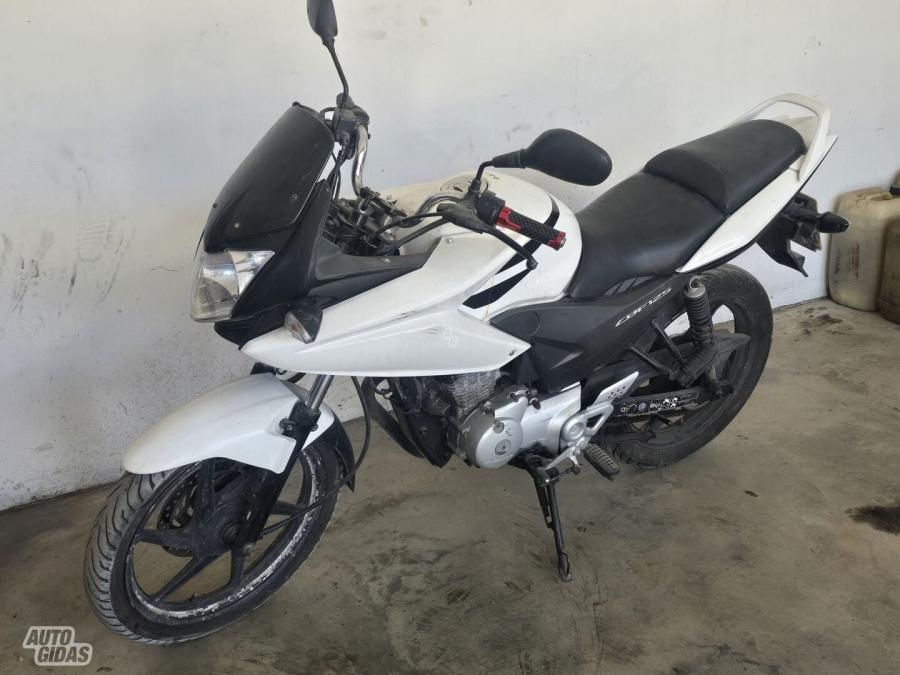 Balts Honda CBF 2011 Šauļi, ar dzinēja tilpumu 0.13 L un nobraukumu 4 tūkst. km par 850 €, foto 5 vietnē AUTOMOTO.COM.LV