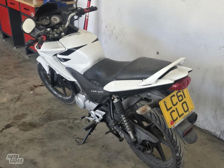 Balts Honda CBF 2011 Šauļi, ar dzinēja tilpumu 0.13 L un nobraukumu 4 tūkst. km par 850 €, foto 7 vietnē AUTOMOTO.COM.LV