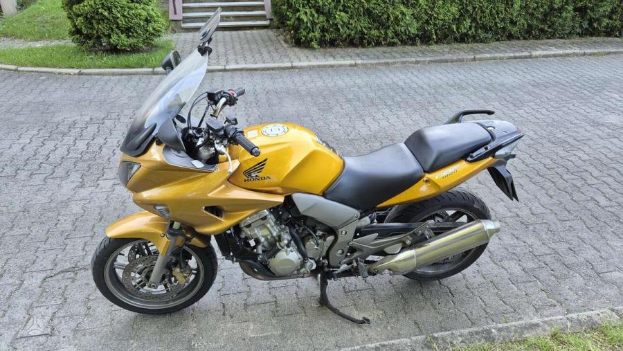 Dzeltens Honda CBF 2008 Kauņa, ar dzinēja tilpumu 1.00 L un nobraukumu 40 tūkst. km par 2750 €, foto 5 vietnē AUTOMOTO.COM.LV