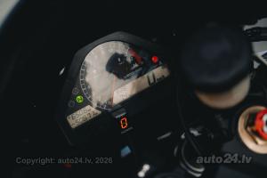 Черный Хонда CBR 1000RR 2006 в Таллин, объемом двигателя 1.00 л и пробегом 51 тыс. км за 7900 €, фото 5 на AUTOMOTO.COM.LV
