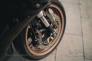 Черный Хонда CBR 1000RR 2006 в Таллин, объемом двигателя 1.00 л и пробегом 51 тыс. км за 7900 €, фото 9 на AUTOMOTO.COM.LV