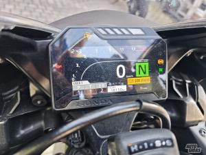 Black Honda CBR 1000RR 2017 in Klaipeda, with an engine capacity of 1.00 L and mileage of 18 thousand km for 10500 €, photo 11 on AUTOMOTO.COM.LV