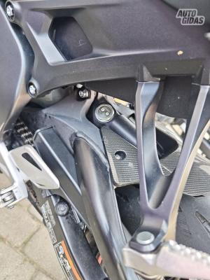 Black Honda CBR 1000RR 2017 in Klaipeda, with an engine capacity of 1.00 L and mileage of 18 thousand km for 10500 €, photo 14 on AUTOMOTO.COM.LV