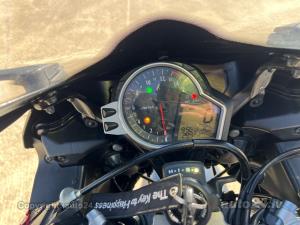 Grey Honda CBR 1000RR 2009 in Parnu, with an engine capacity of 1.00 L and mileage of 30 thousand km for 6400 €, photo 10 on AUTOMOTO.COM.LV
