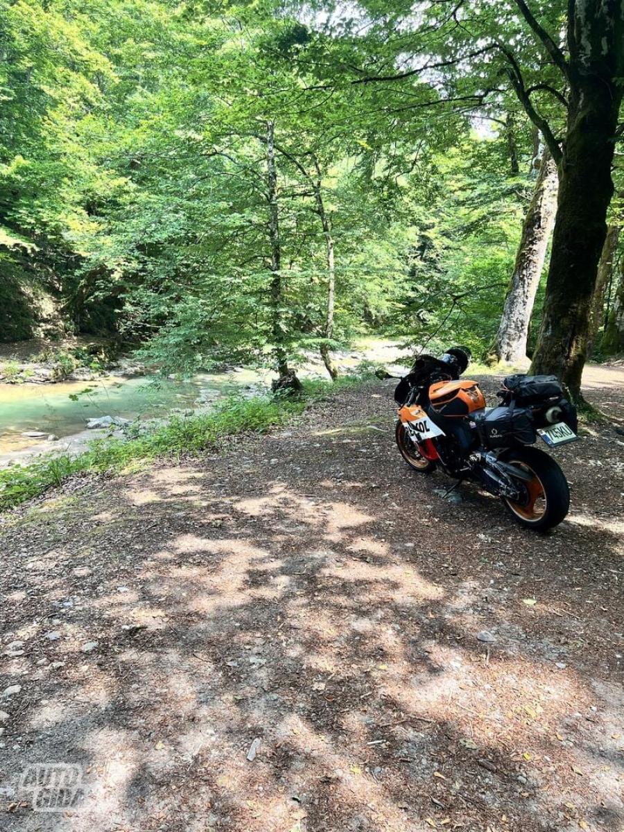 Honda CBR 1000RR 2004 Plungė, ar dzinēja tilpumu 0.00 L un nobraukumu 0 tūkst. km par 3200 €, foto 3 vietnē AUTOMOTO.COM.LV