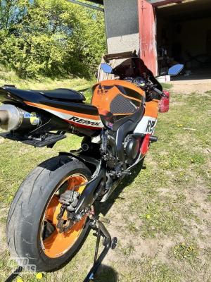 Honda CBR 1000RR 2004 Plungė, ar dzinēja tilpumu 0.00 L un nobraukumu 0 tūkst. km par 3200 €, foto 11 vietnē AUTOMOTO.COM.LV