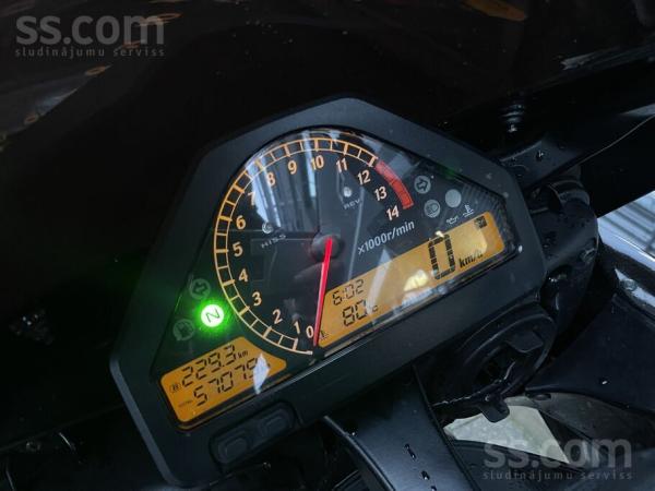Honda CBR 1000RR 2006 Rīga, ar dzinēja tilpumu 1.00 L un nobraukumu 0 tūkst. km par 4950 €, foto 6 vietnē AUTOMOTO.COM.LV