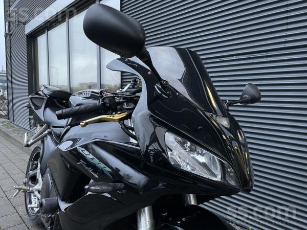 Honda CBR 1000RR 2006 Rīga, ar dzinēja tilpumu 1.00 L un nobraukumu 0 tūkst. km par 4950 €, foto 8 vietnē AUTOMOTO.COM.LV