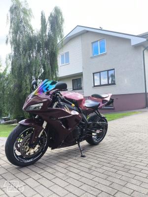Honda CBR 1000RR 2006 in Vilnius, with an engine capacity of 0.00 L and mileage of 0 thousand km for 5300 €, photo 4 on AUTOMOTO.COM.LV
