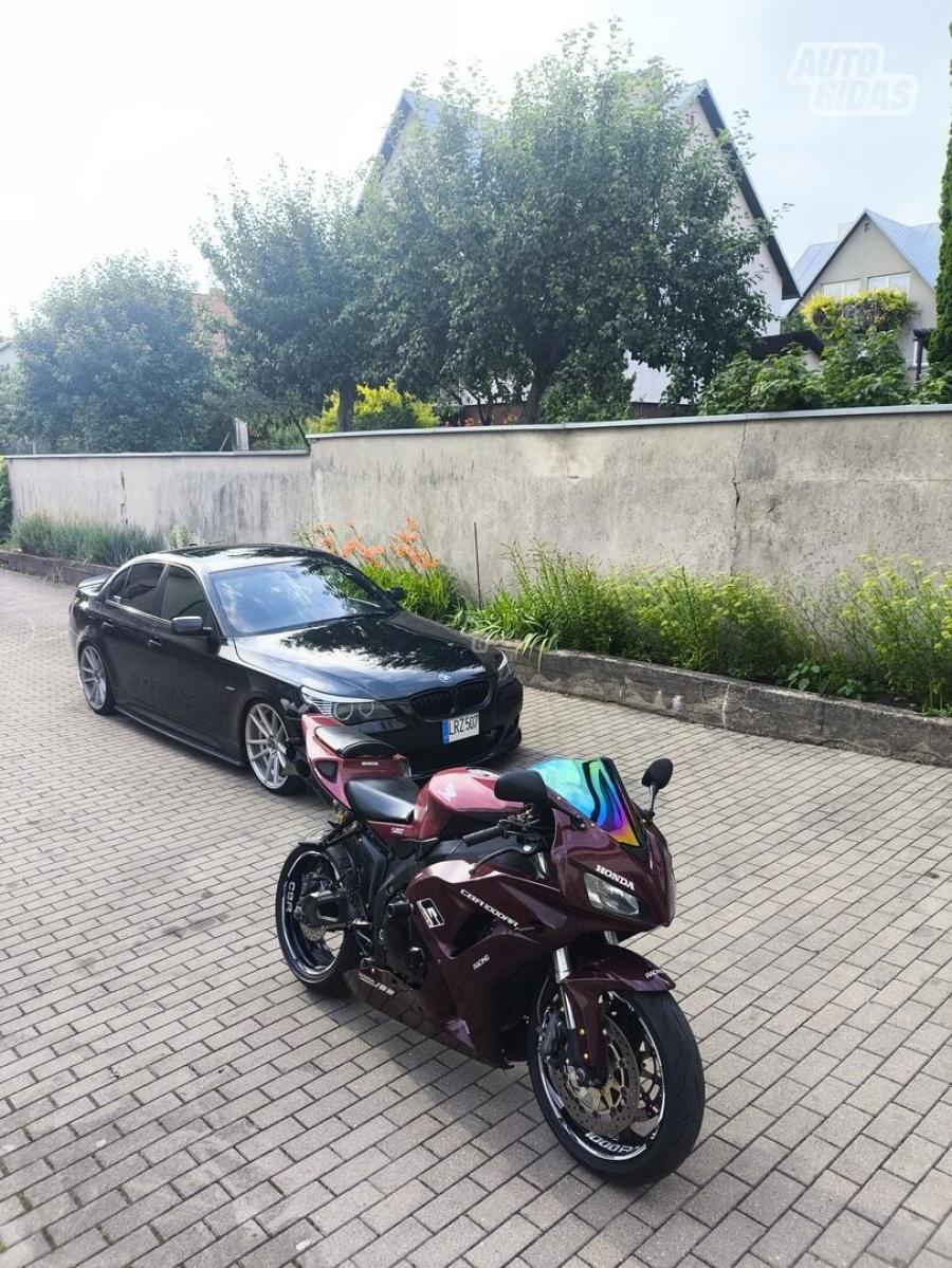 Honda CBR 1000RR 2006 in Vilnius, with an engine capacity of 0.00 L and mileage of 0 thousand km for 5300 €, photo 6 on AUTOMOTO.COM.LV