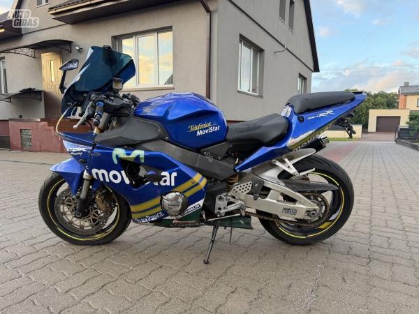 Хонда CBR 1000RR 2007 в Кельме, объемом двигателя 0.00 л и пробегом 0 тыс. км за 850 €, фото 4 на AUTOMOTO.COM.LV