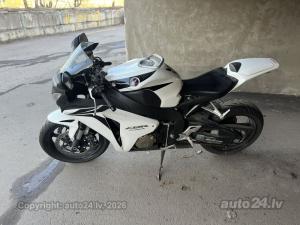 Хонда CBR 1000RR 2008 в Таллин, объемом двигателя 0.00 л и пробегом 22 тыс. км за 6500 €, фото  на AUTOMOTO.COM.LV