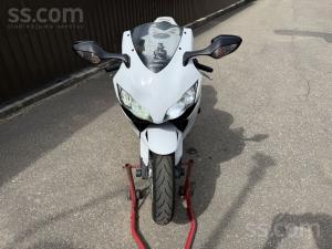 Honda CBR 1000RR 2008 Rīga, ar dzinēja tilpumu 1.00 L un nobraukumu 0 tūkst. km par 5300 €, foto 6 vietnē AUTOMOTO.COM.LV