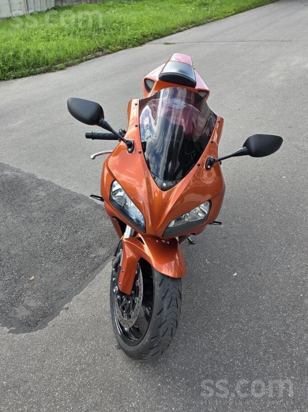 Honda CBR 1000RR 2008 in Riga, with an engine capacity of 1.00 L and mileage of 0 thousand km for 6200 €, photo 3 on AUTOMOTO.COM.LV