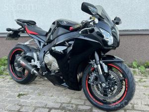 Honda CBR 1000RR 2009 Rīga, ar dzinēja tilpumu 1.00 L un nobraukumu 0 tūkst. km par 5500 €, foto  vietnē AUTOMOTO.COM.LV