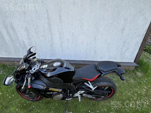Honda CBR 1000RR 2009 Rīga, ar dzinēja tilpumu 1.00 L un nobraukumu 0 tūkst. km par 5500 €, foto 10 vietnē AUTOMOTO.COM.LV