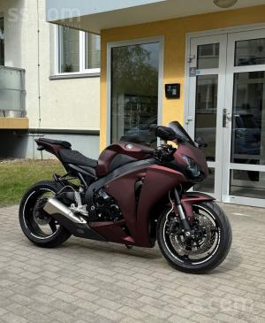 Хонда CBR 1000RR 2009 в Рига, объемом двигателя 1.00 л и пробегом 0 тыс. км за 5750 €, фото  на AUTOMOTO.COM.LV