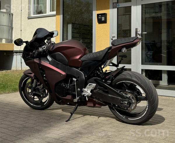 Хонда CBR 1000RR 2009 в Рига, объемом двигателя 1.00 л и пробегом 0 тыс. км за 5750 €, фото 5 на AUTOMOTO.COM.LV