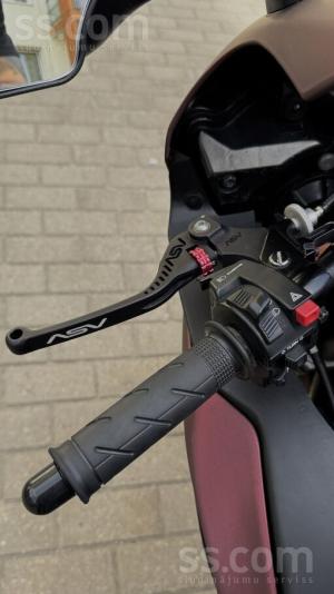 Хонда CBR 1000RR 2009 в Рига, объемом двигателя 1.00 л и пробегом 0 тыс. км за 5750 €, фото 7 на AUTOMOTO.COM.LV