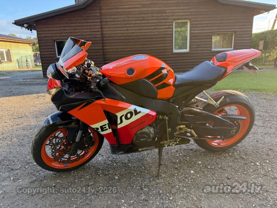 Хонда CBR 1000RR 2009 в Йыхви, объемом двигателя 1.00 л и пробегом 51 тыс. км за 5499 €, фото 6 на AUTOMOTO.COM.LV