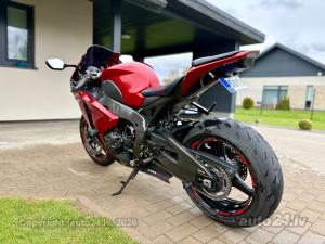 Honda CBR 1000RR 2010 in Tartu, with an engine capacity of 0.00 L and mileage of 20 thousand km for 6900 €, photo 8 on AUTOMOTO.COM.LV