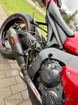 Honda CBR 1000RR 2010 in Tartu, with an engine capacity of 0.00 L and mileage of 20 thousand km for 6900 €, photo 10 on AUTOMOTO.COM.LV