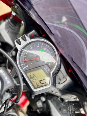 Honda CBR 1000RR 2010 in Tartu, with an engine capacity of 0.00 L and mileage of 20 thousand km for 6900 €, photo 12 on AUTOMOTO.COM.LV