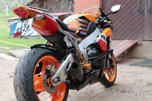 Хонда CBR 1000RR 2010 в Валмиера, объемом двигателя 1.00 л и пробегом 0 тыс. км за 6000 €, фото 6 на AUTOMOTO.COM.LV